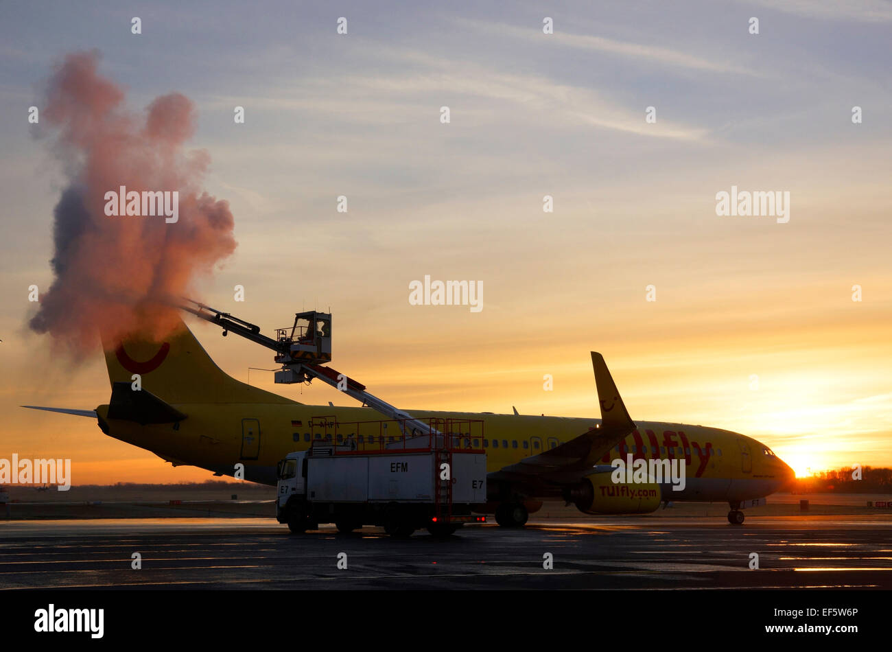 aircraft, a/c, airplane, plane, winter, snow, ice, iced, aircraft de ...