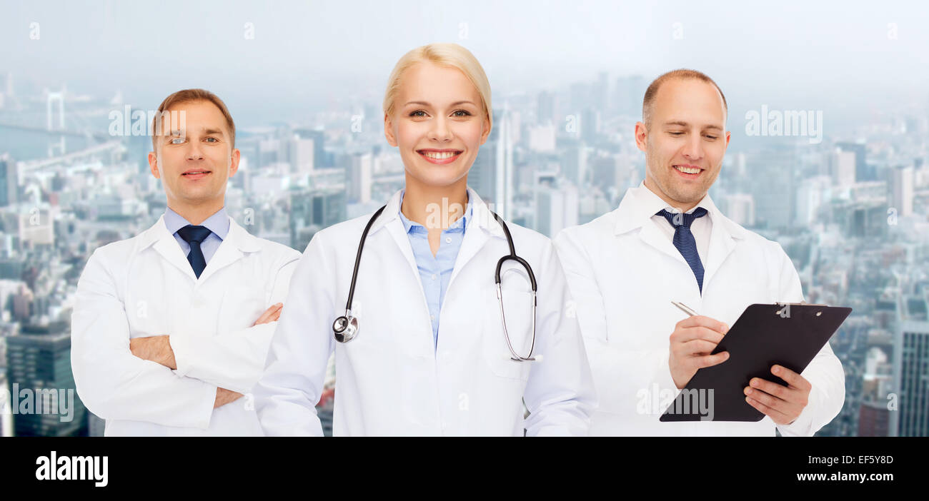 group of doctors with stethoscopes and clipboard Stock Photo - Alamy
