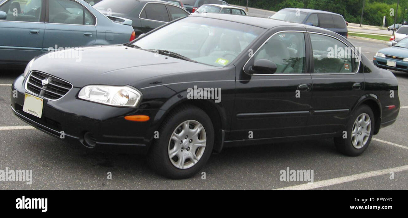 00 01 Nissan Maxima Stock Photo - Alamy