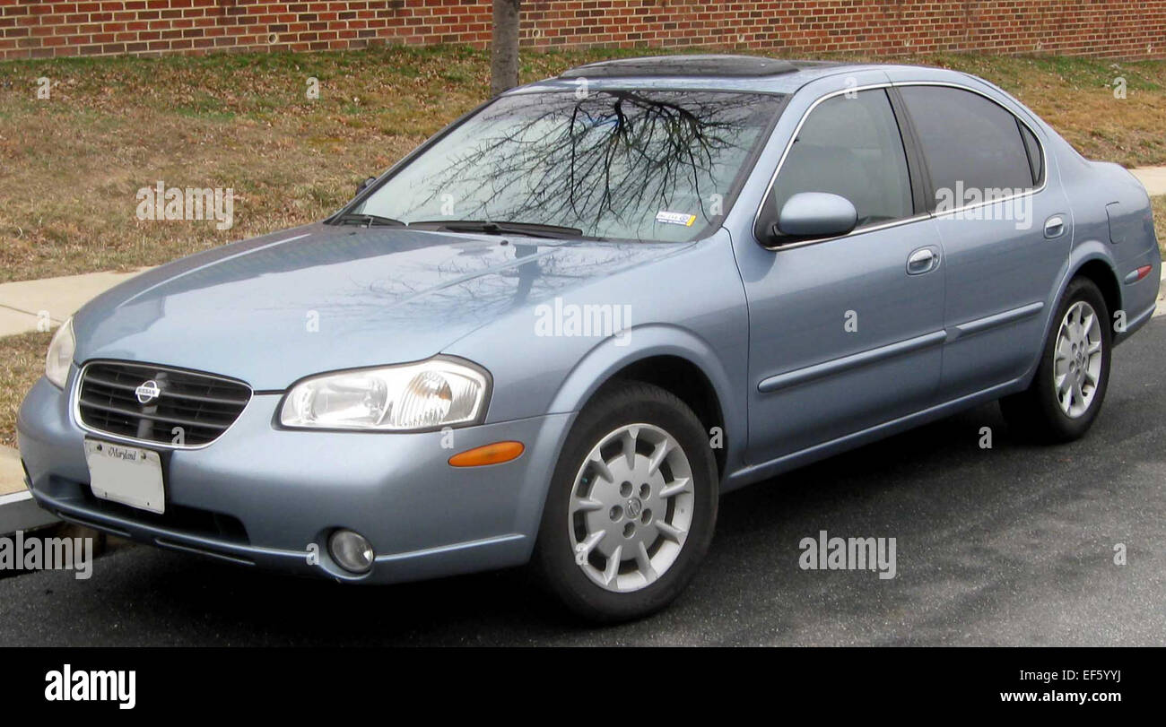 00 01 Nissan Maxima Stock Photo - Alamy