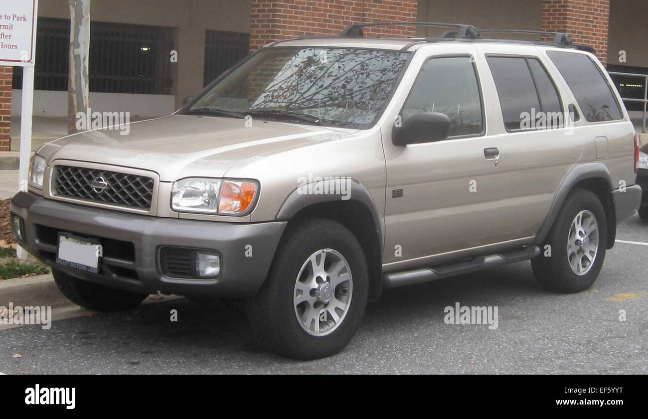 The 2000-2001 Nissan Pathfinder SE is a mid-size SUV known for its off ...