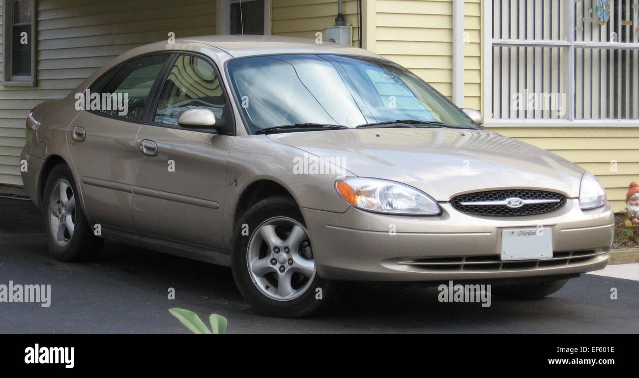 Ford Taurus Sedan High Resolution Stock Photography and Images - Alamy