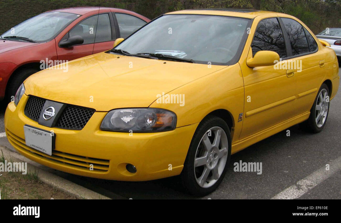 04 06 Nissan Sentra SE R Stock Photo - Alamy