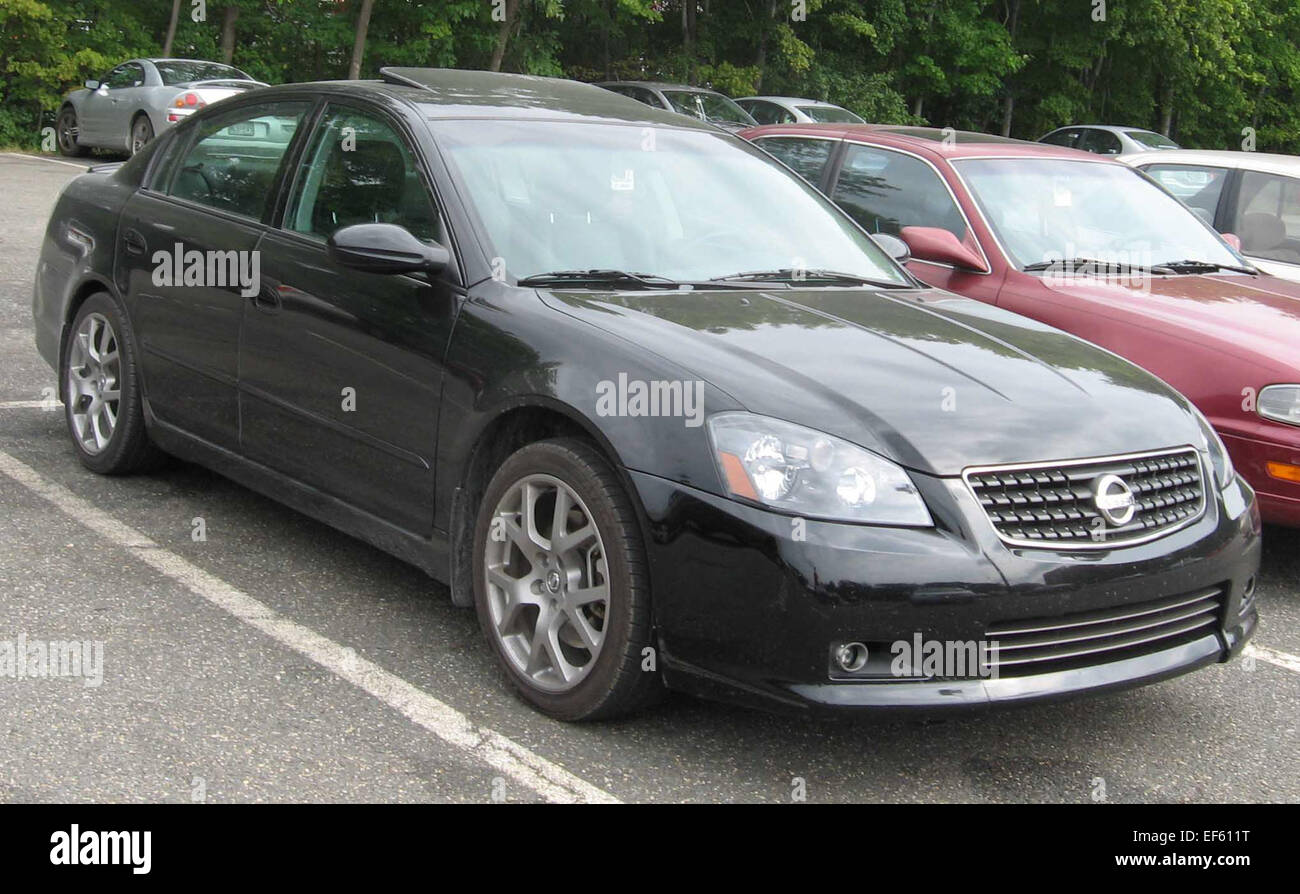 The 2005-2006 Nissan Altima SE-R is a performance-oriented sedan that ...