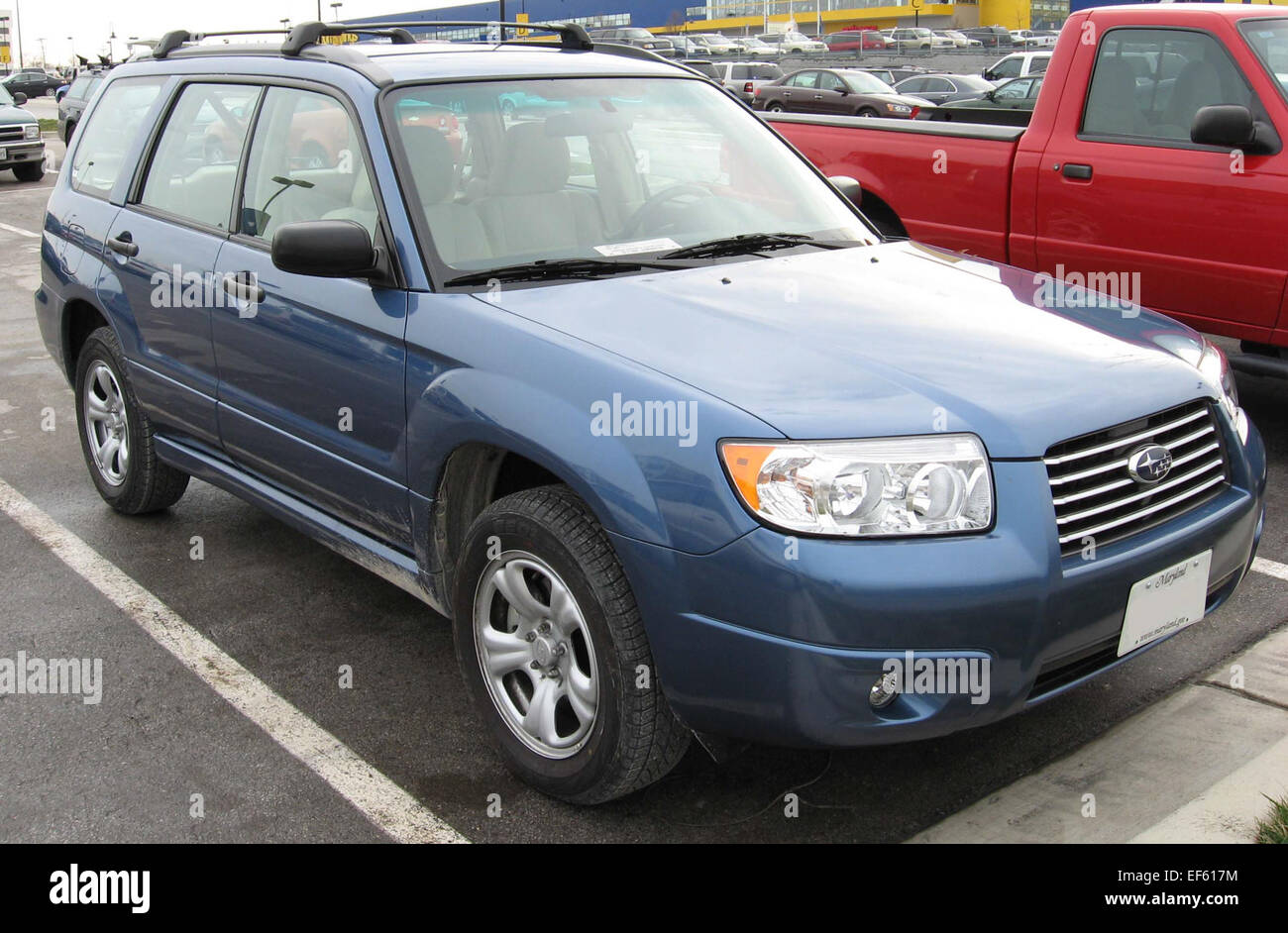 06 07 Subaru Forester Stock Photo - Alamy