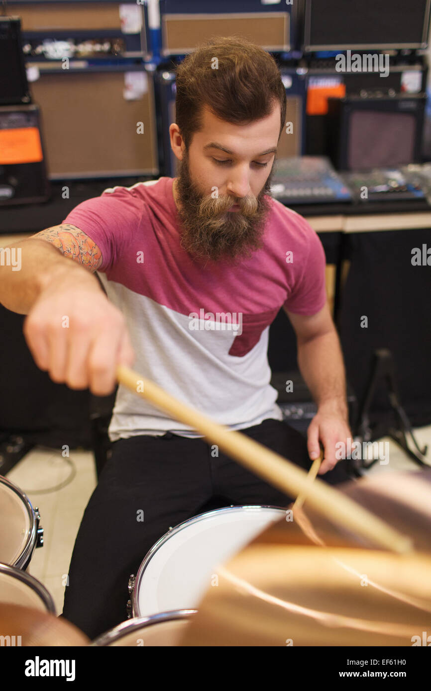 Playing the cymbals hi-res stock photography and images - Alamy