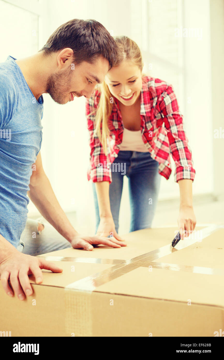 Big open cardboard box hi-res stock photography and images - Alamy