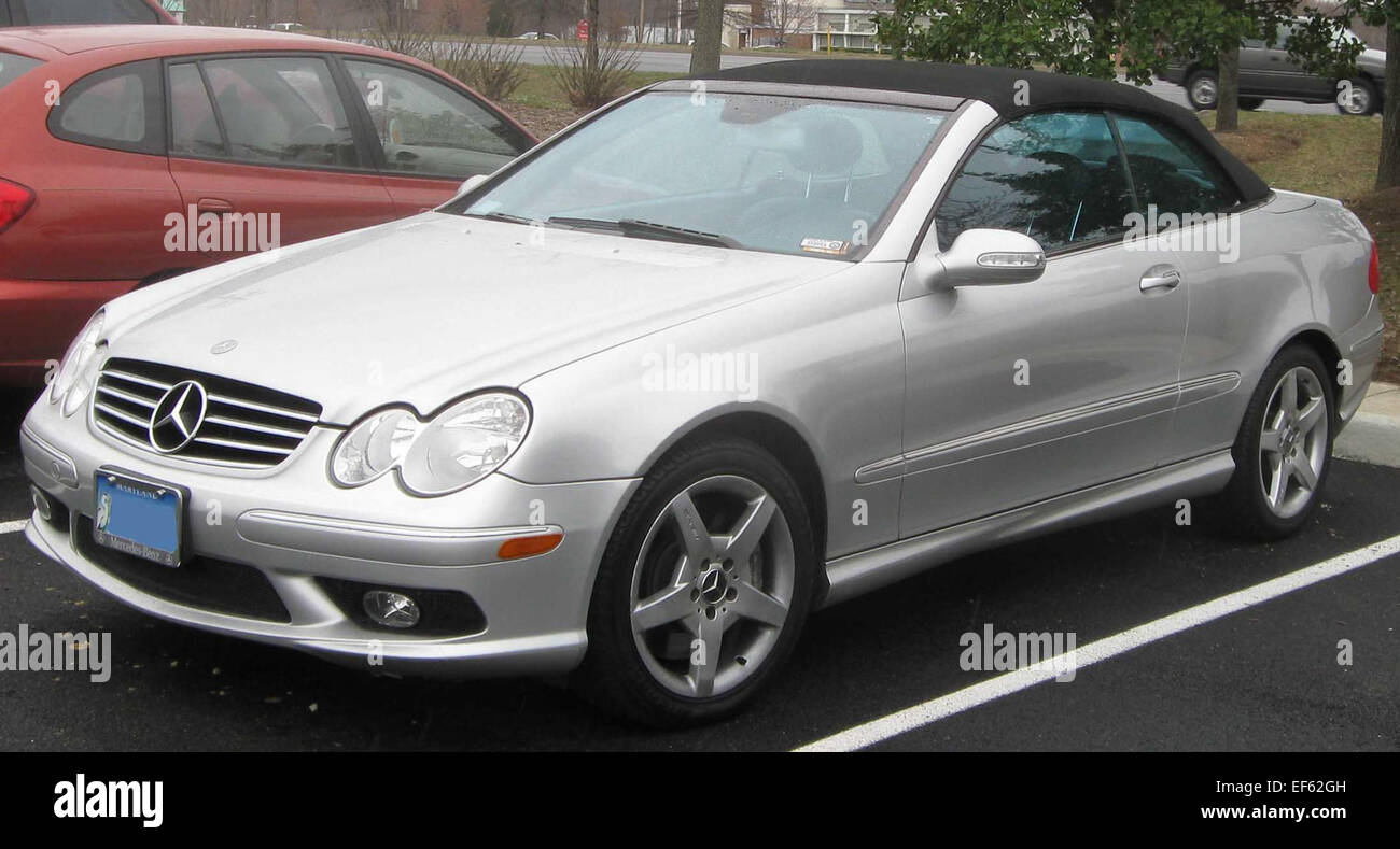 07 09 Mercedes Benz CLK550 convertible Stock Photo - Alamy