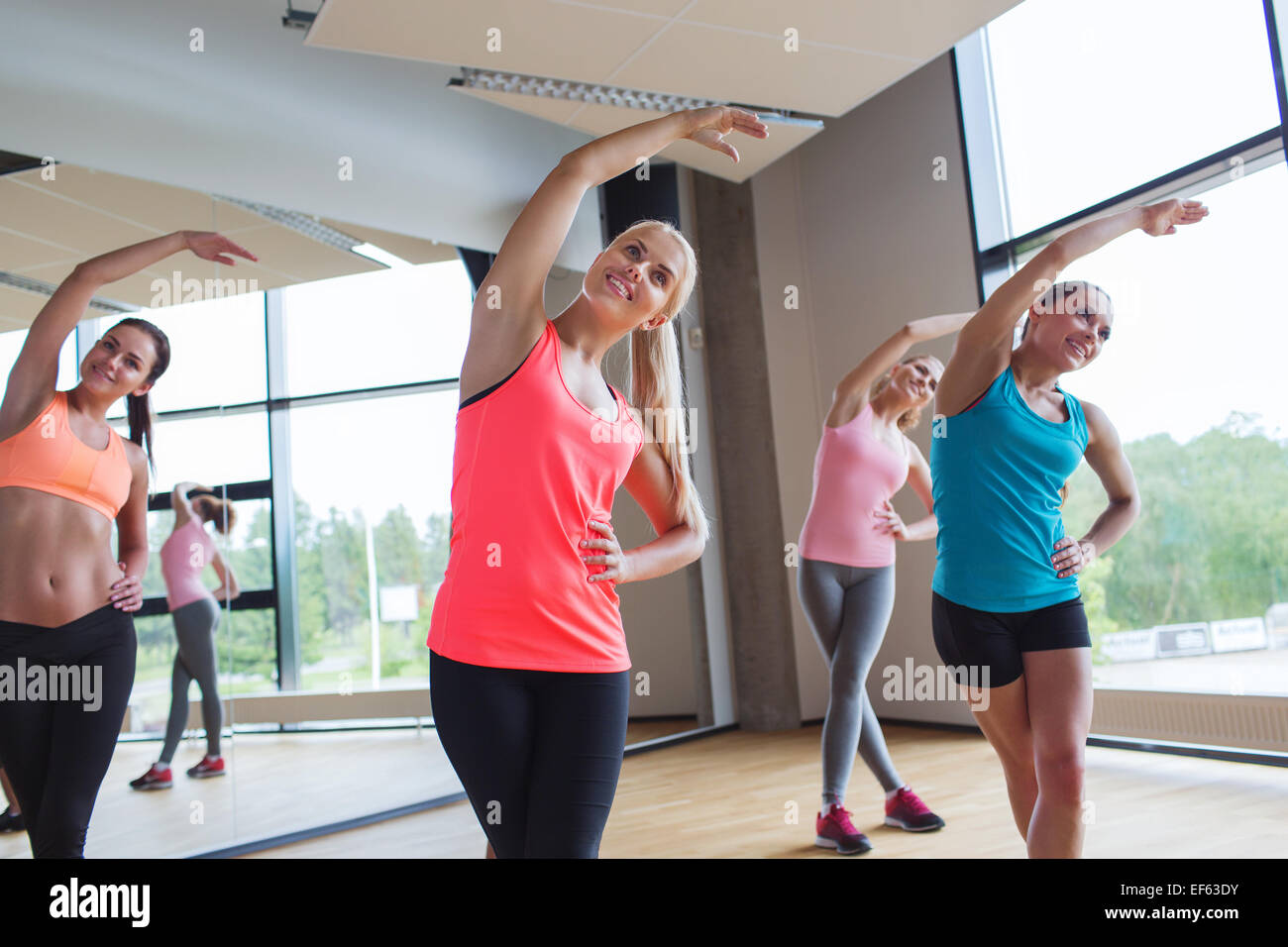 group of women working out in gym Stock Photo - Alamy