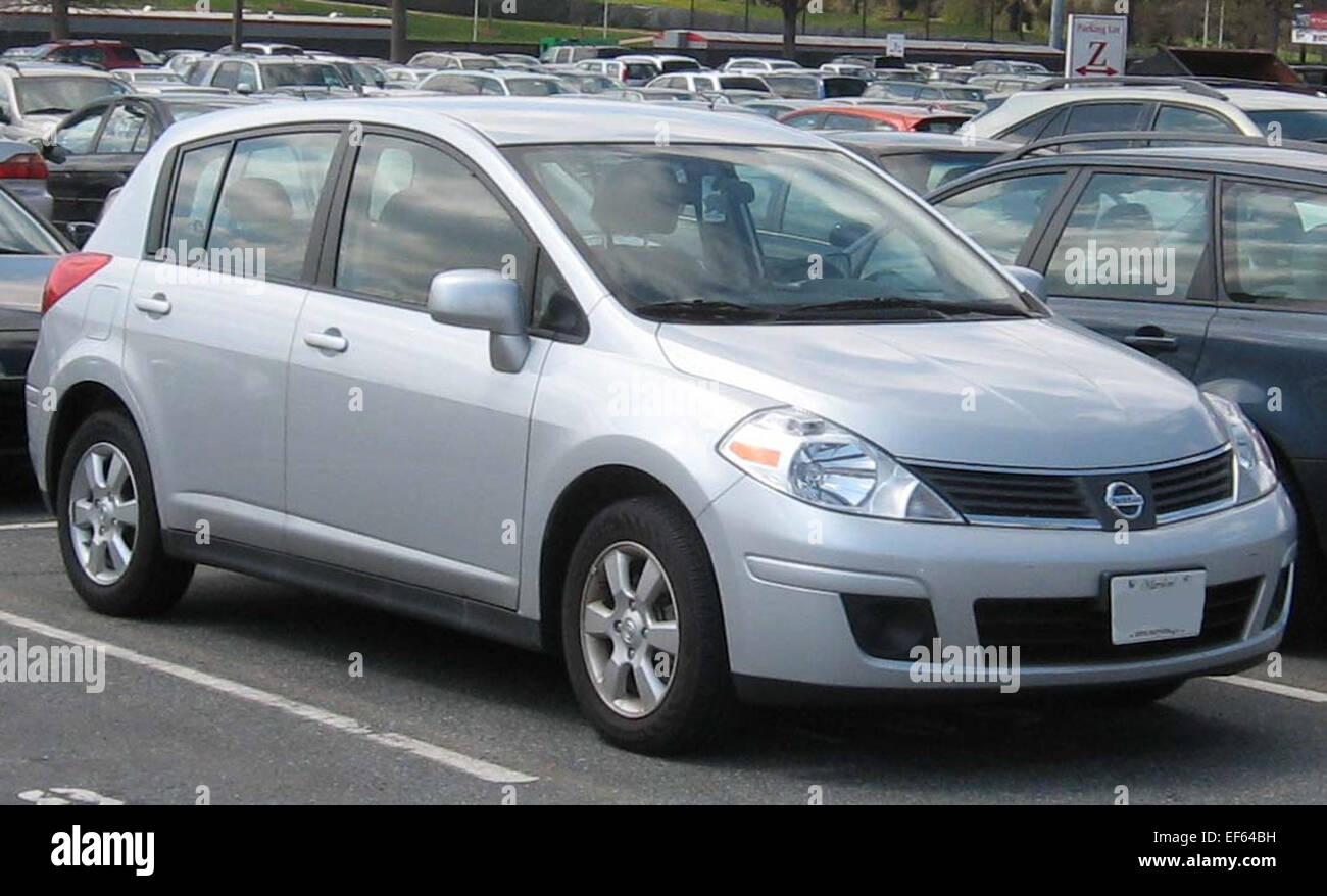 The 2007 Nissan Versa Hatchback is a compact car known for its ...