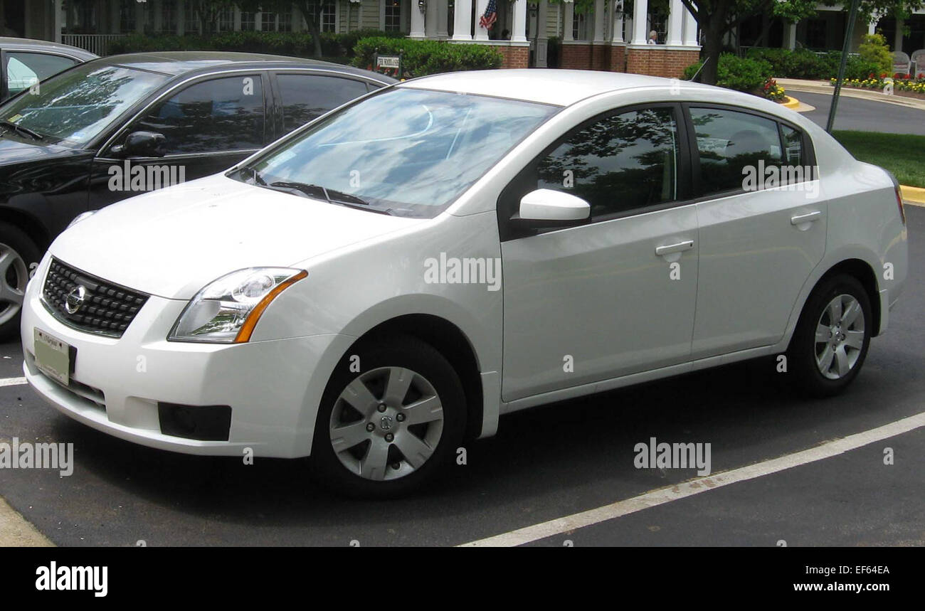 07 Nissan Sentra Stock Photo - Alamy