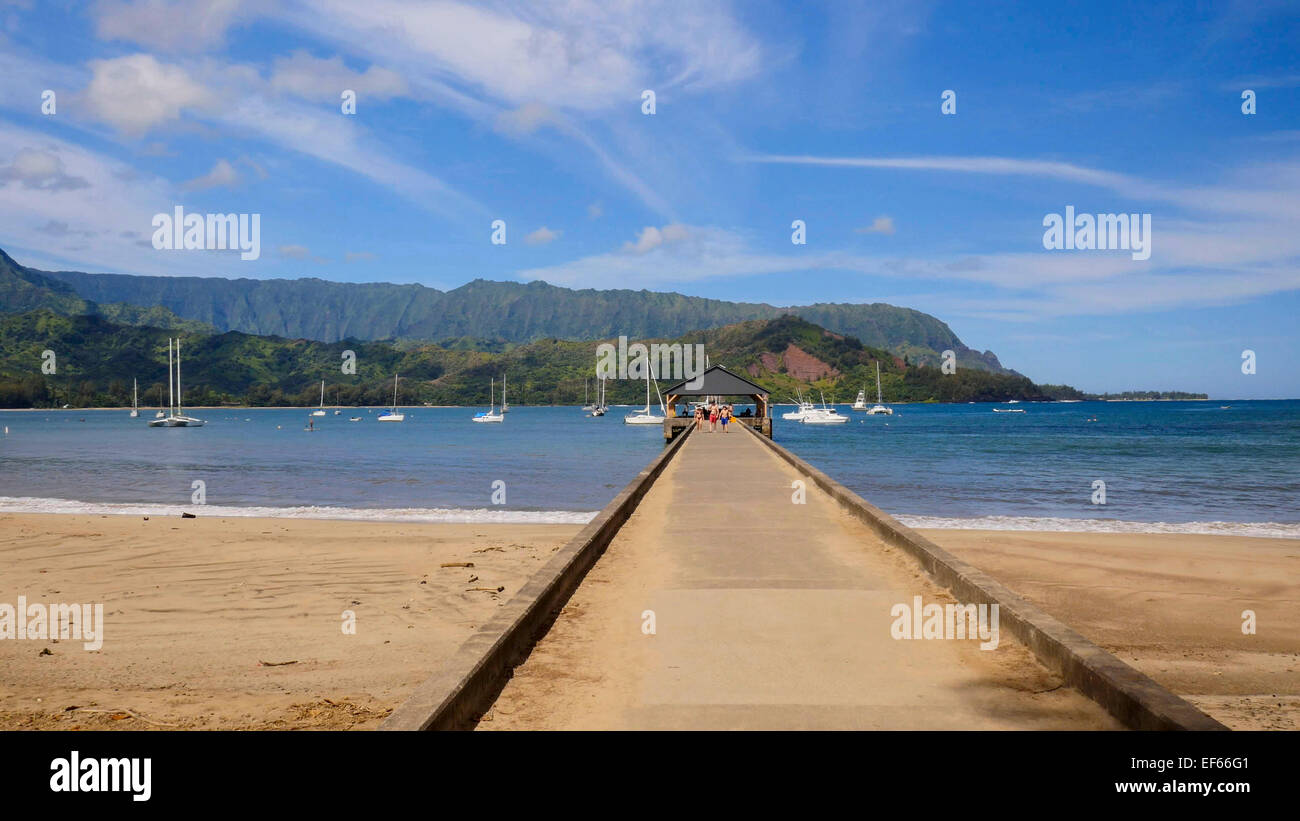 Hanalei beach hi-res stock photography and images - Alamy