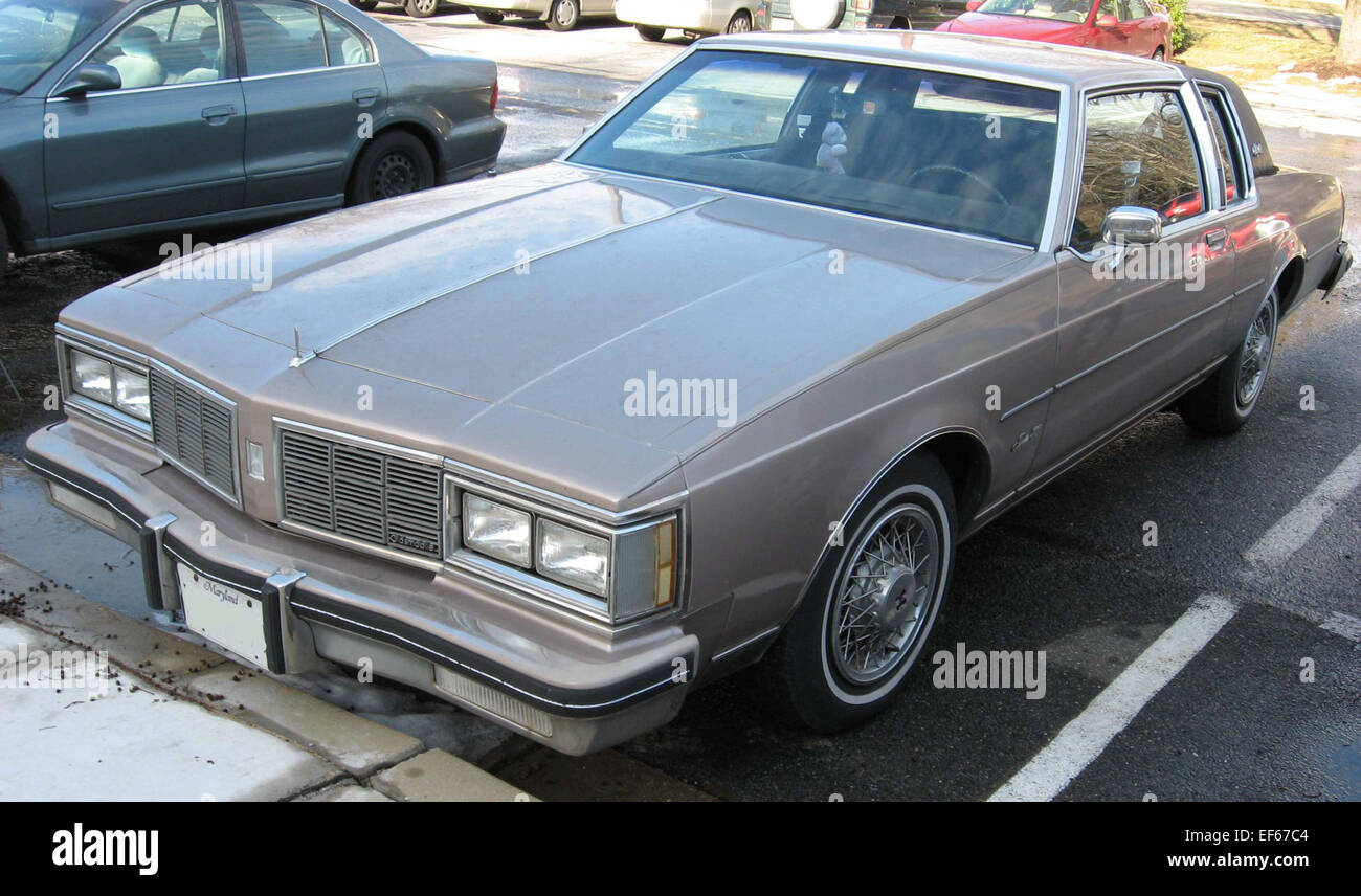 1983 Oldsmobile Delta 88 Royale Brougham Coupe 2 Stock Photo - Alamy