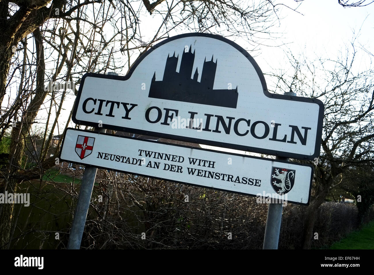 Lincoln City welcome entrance road sign Cathedral twinned with ...