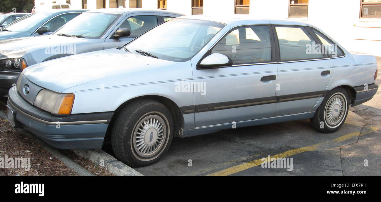 The 1986-1988 Ford Taurus sedan is a mid-size vehicle that gained ...