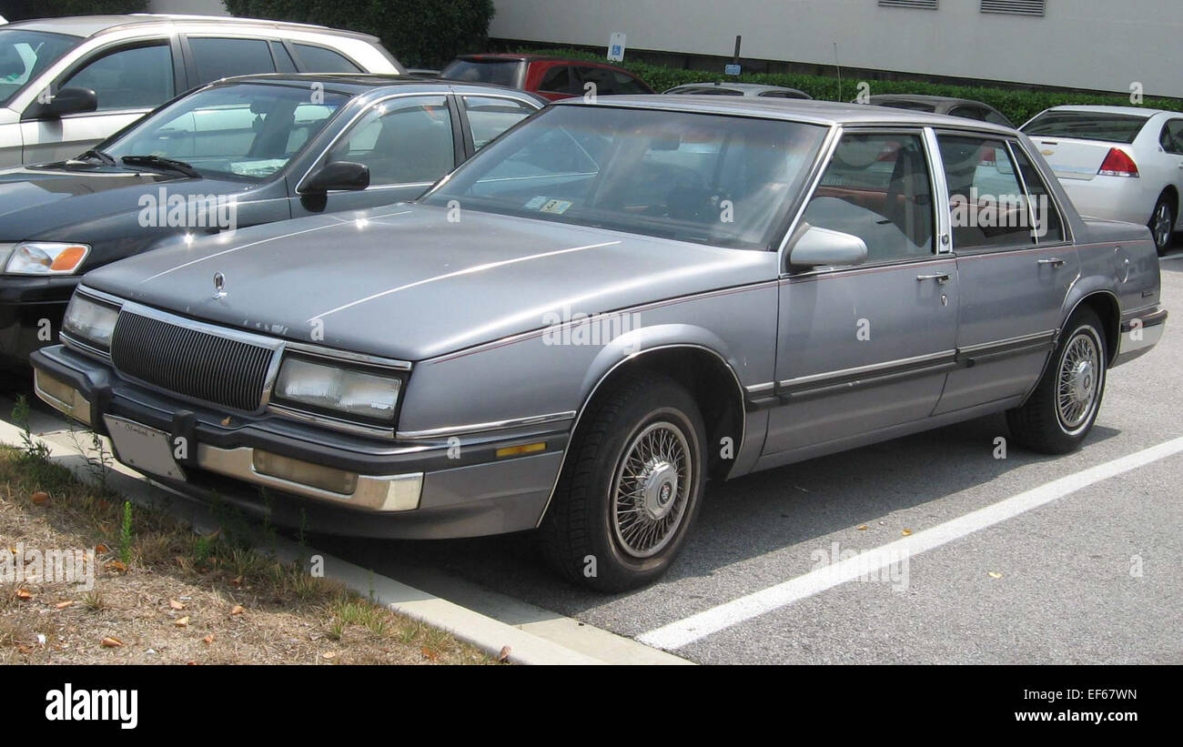 1990 91 Buick LeSabre Stock Photo - Alamy