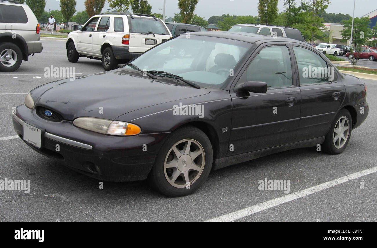 The 1995 Ford Contour is a compact sedan offering a balance of ...