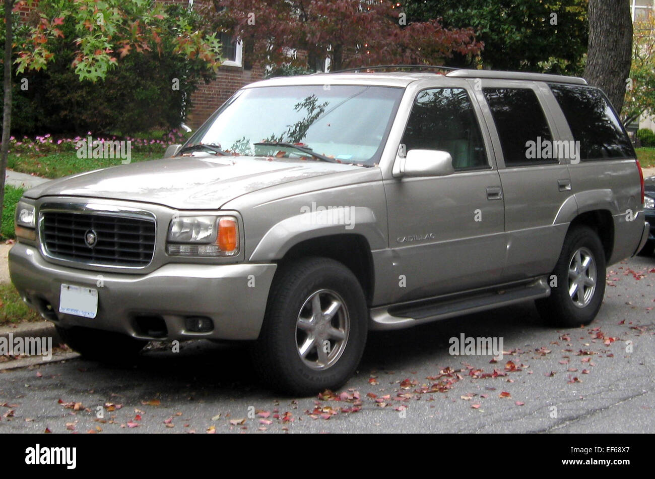 The 1st generation Cadillac Escalade, produced from 1999 to 2000, is a ...