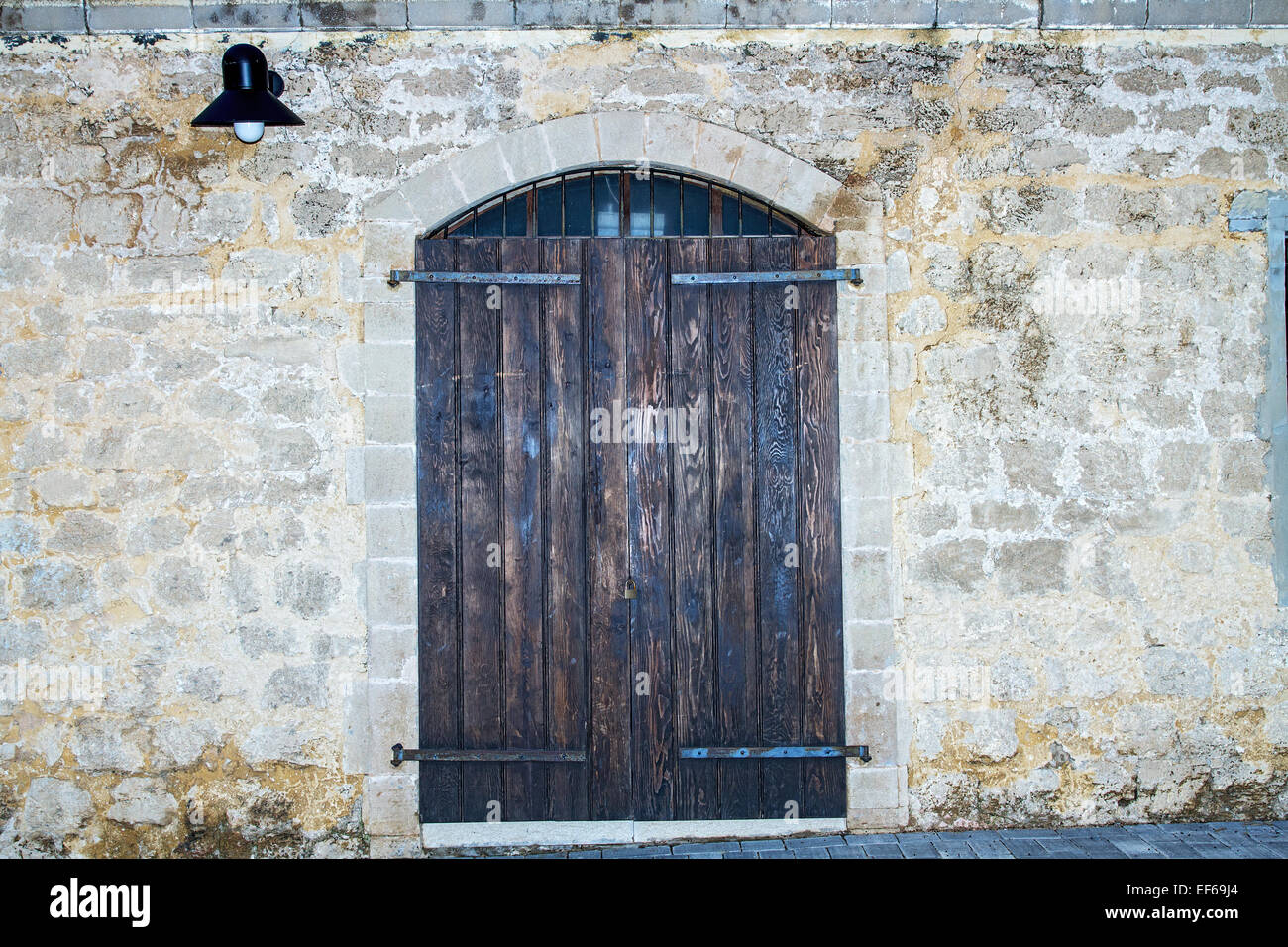Old rustic wooden gate hi-res stock photography and images - Alamy