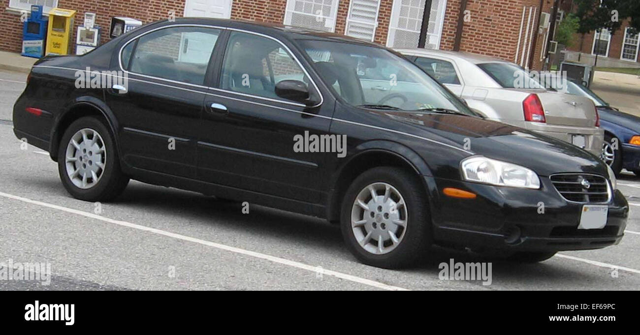 Nissan maxima 2000 hi-res stock photography and images - Alamy