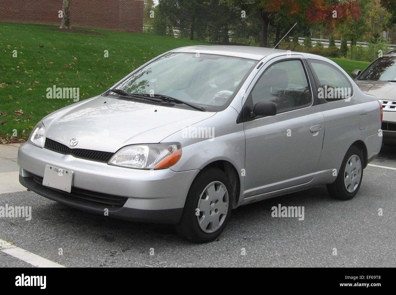 The 2000-2002 Toyota Echo Coupe is a compact car designed for ...