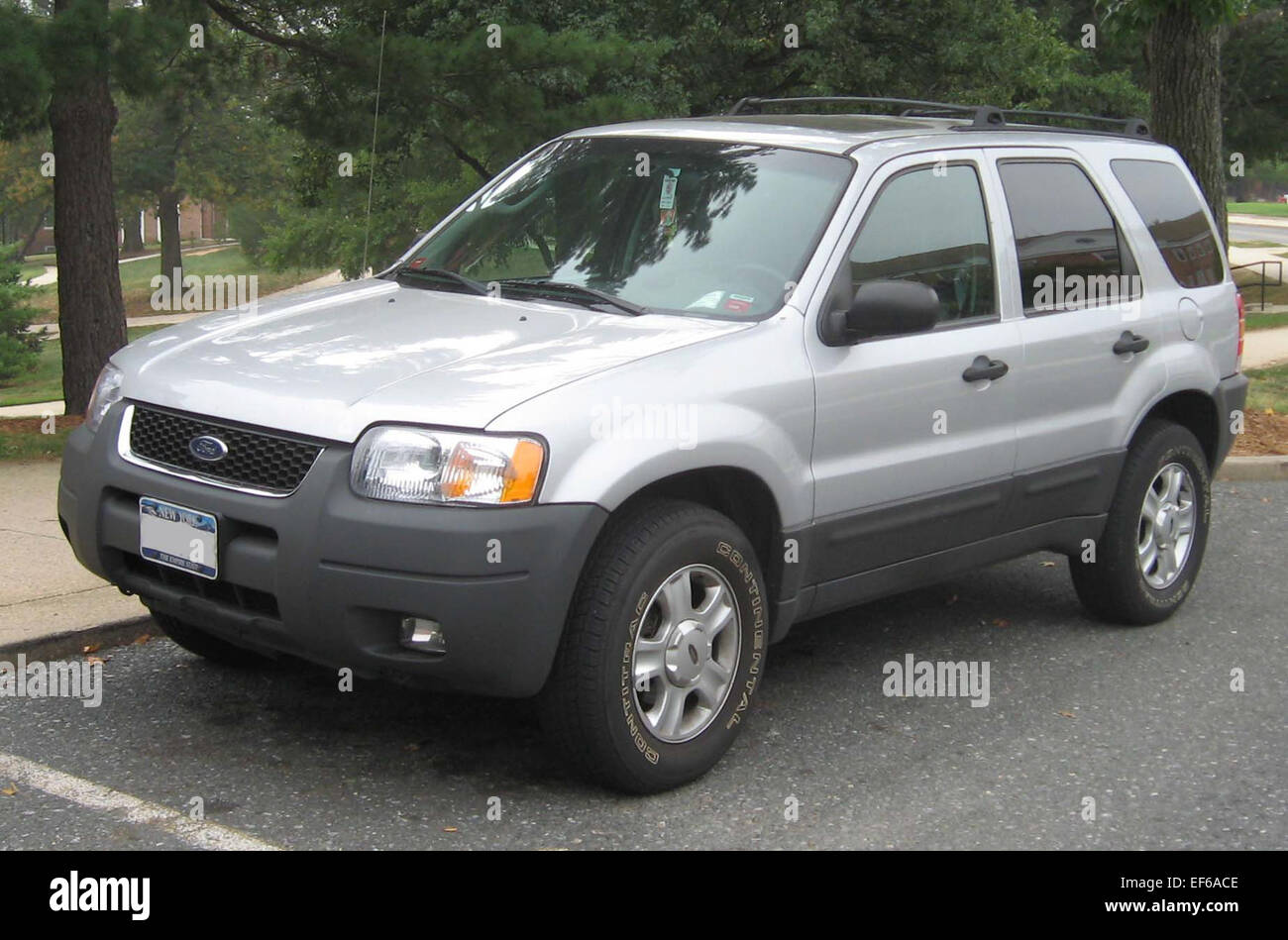 Ford escape 2001 hi-res stock photography and images - Alamy