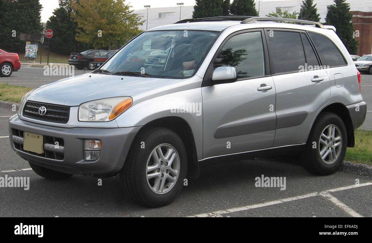 2003 toyota rav4 hi-res stock photography and images - Alamy
