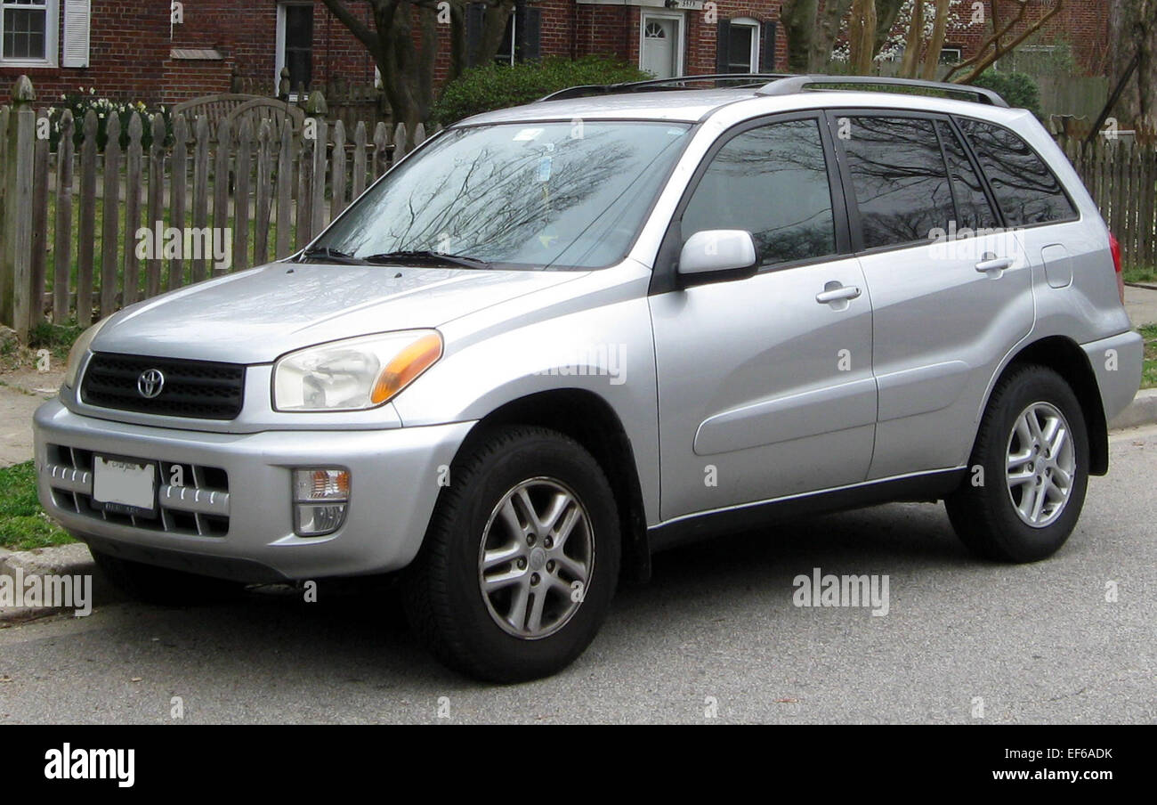 2003 toyota rav4 hi-res stock photography and images - Alamy