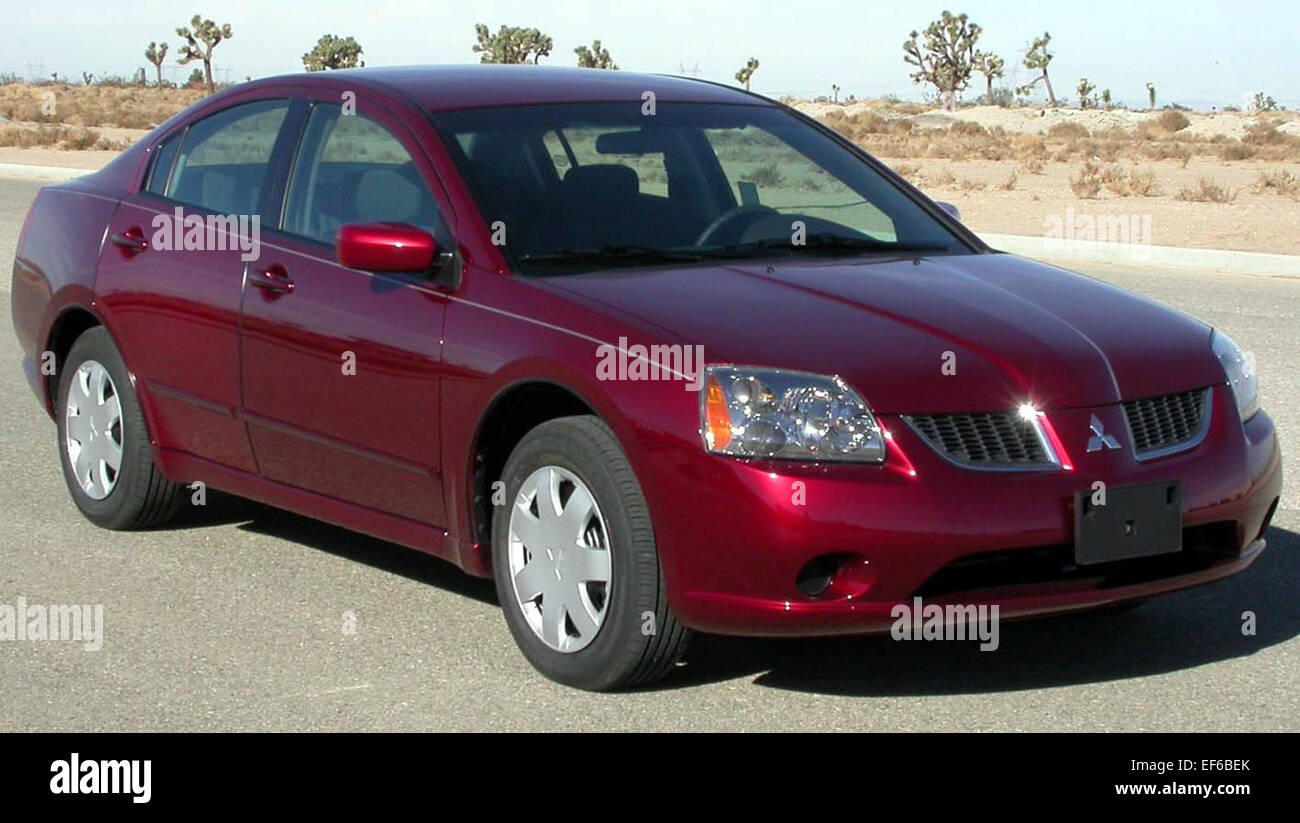 2022 Mitsubishi Galant Red