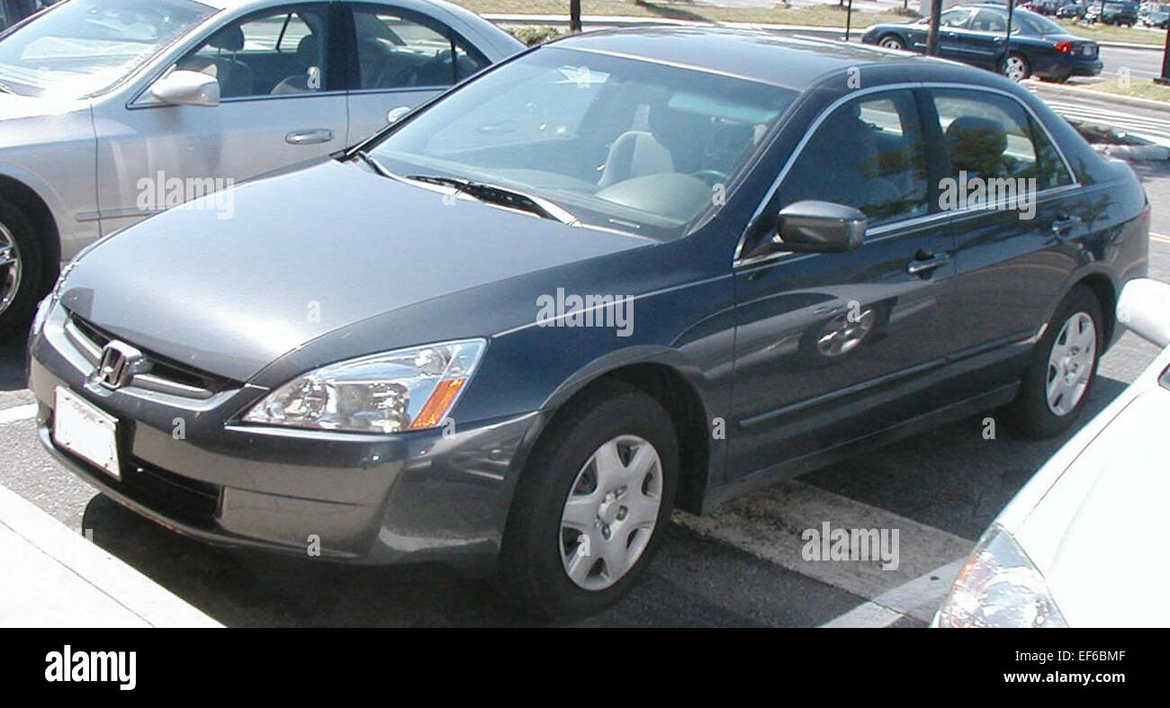 The 2005 Honda Accord Sedan is a reliable and well-rounded mid-size car ...