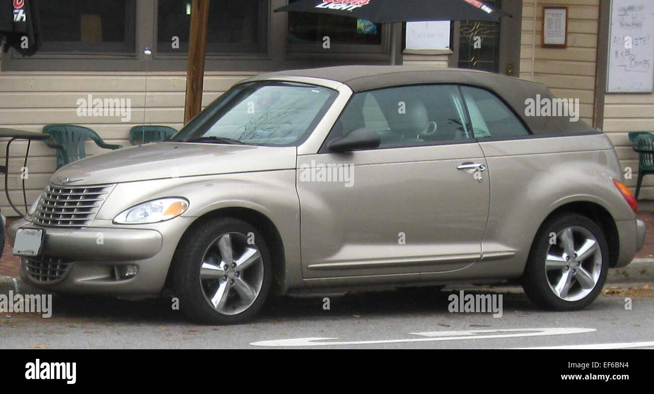 Pt cruiser hi-res stock photography and images - Alamy