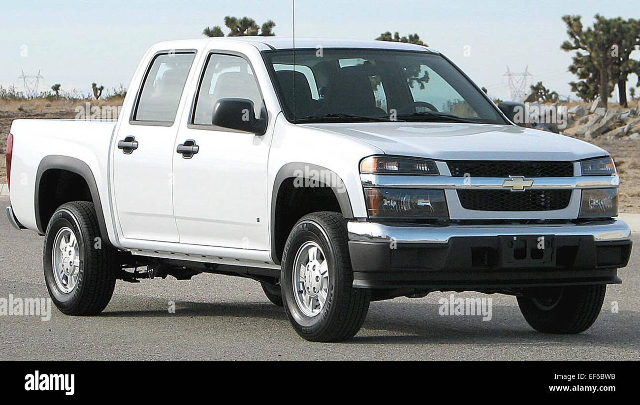 The 2006 Chevrolet Colorado Crew Cab is a mid-size pickup truck ...