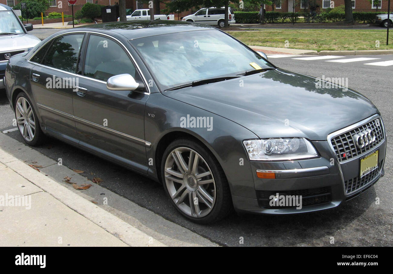 Audi s8 hi-res stock photography and images - Alamy