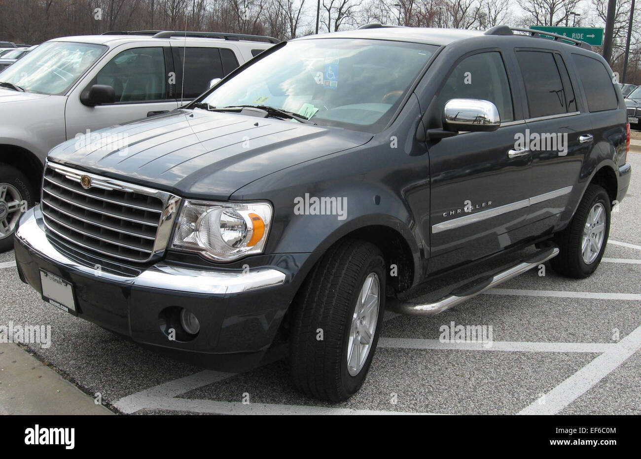 The 2007 Chrysler Aspen is a full-size SUV with a spacious interior ...