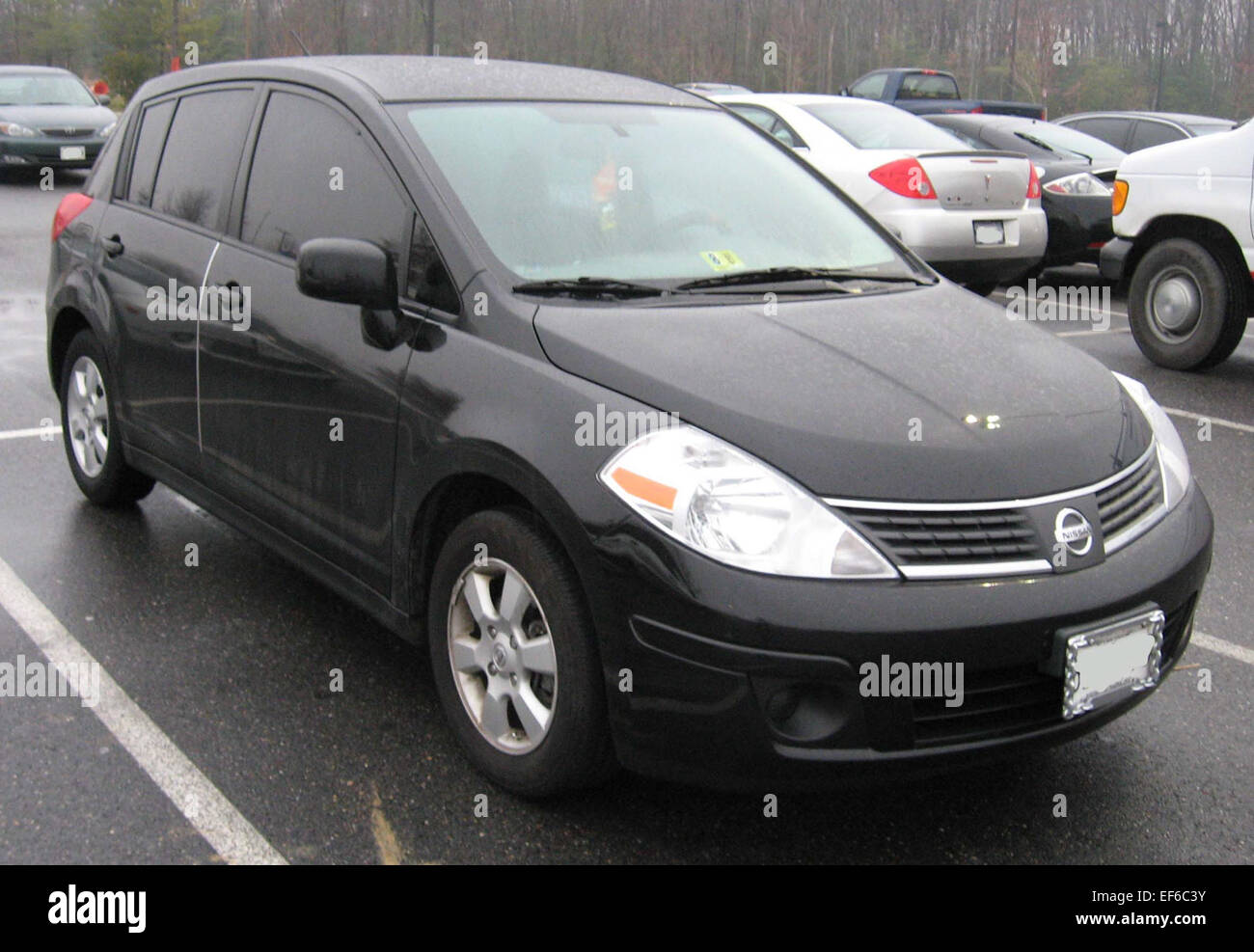 The 2007 Nissan Versa hatchback is a compact car known for its ...