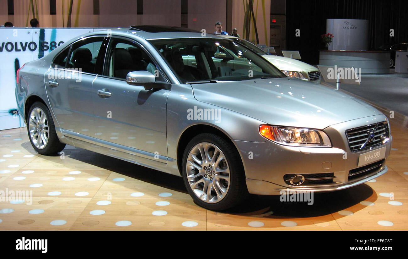 The 2007 Volvo S80 is a luxury sedan that combines refined styling with ...