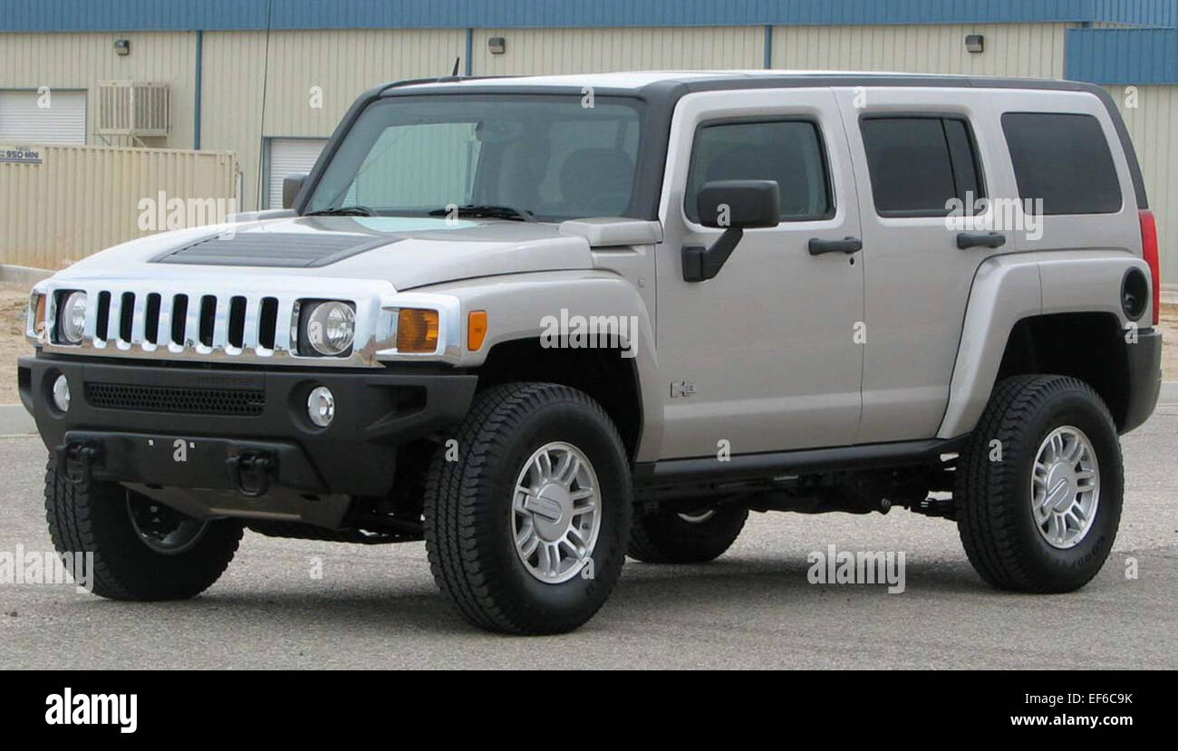 The 2007 Hummer H3 is a midsize SUV known for its rugged off-road ...