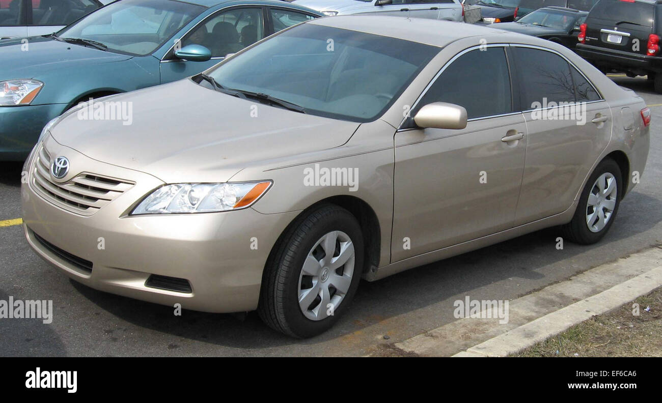 The 2007 Toyota Camry LE is a mid-size sedan known for its reliable ...