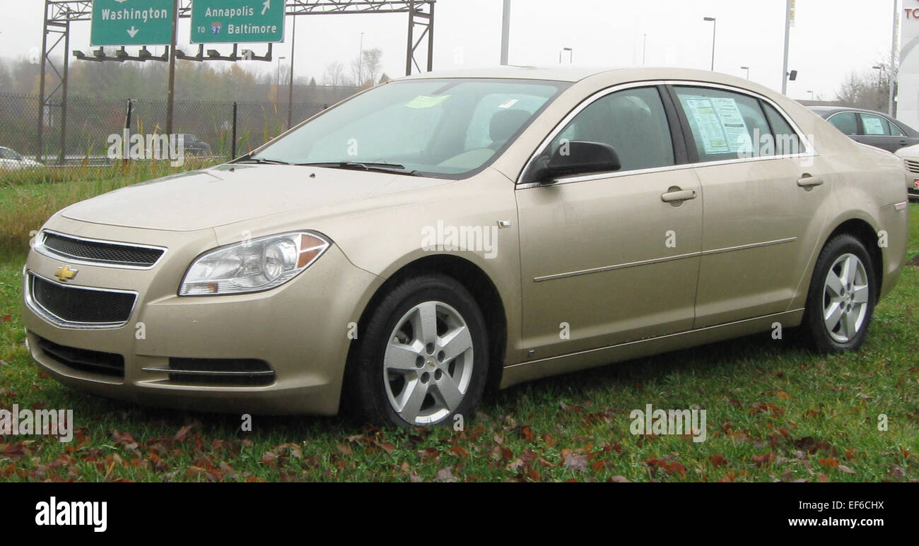 The 2008 Chevrolet Malibu LS is a mid-size sedan that combines ...