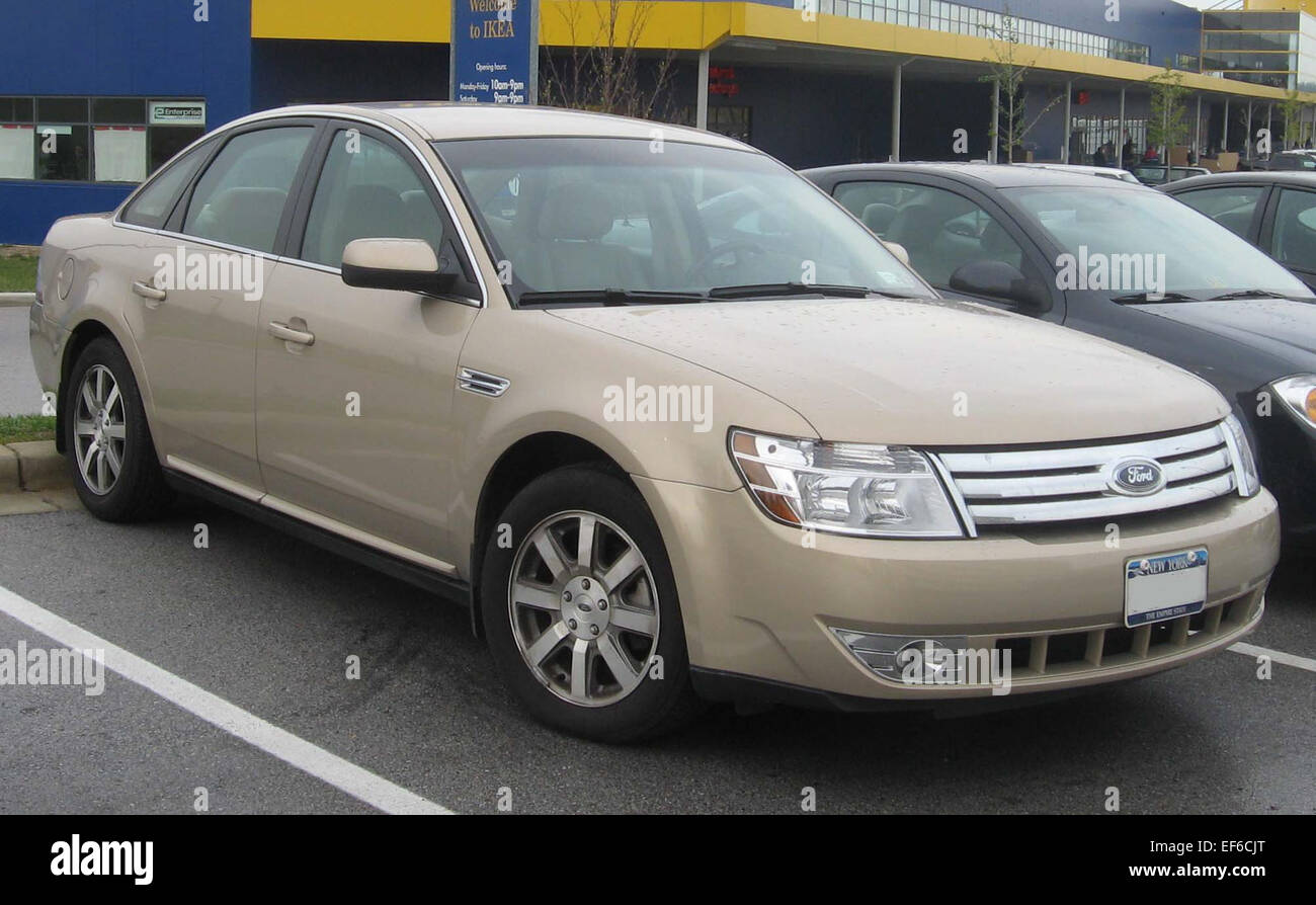 The 2008 Ford Taurus SEL is a full-size sedan known for its spacious ...