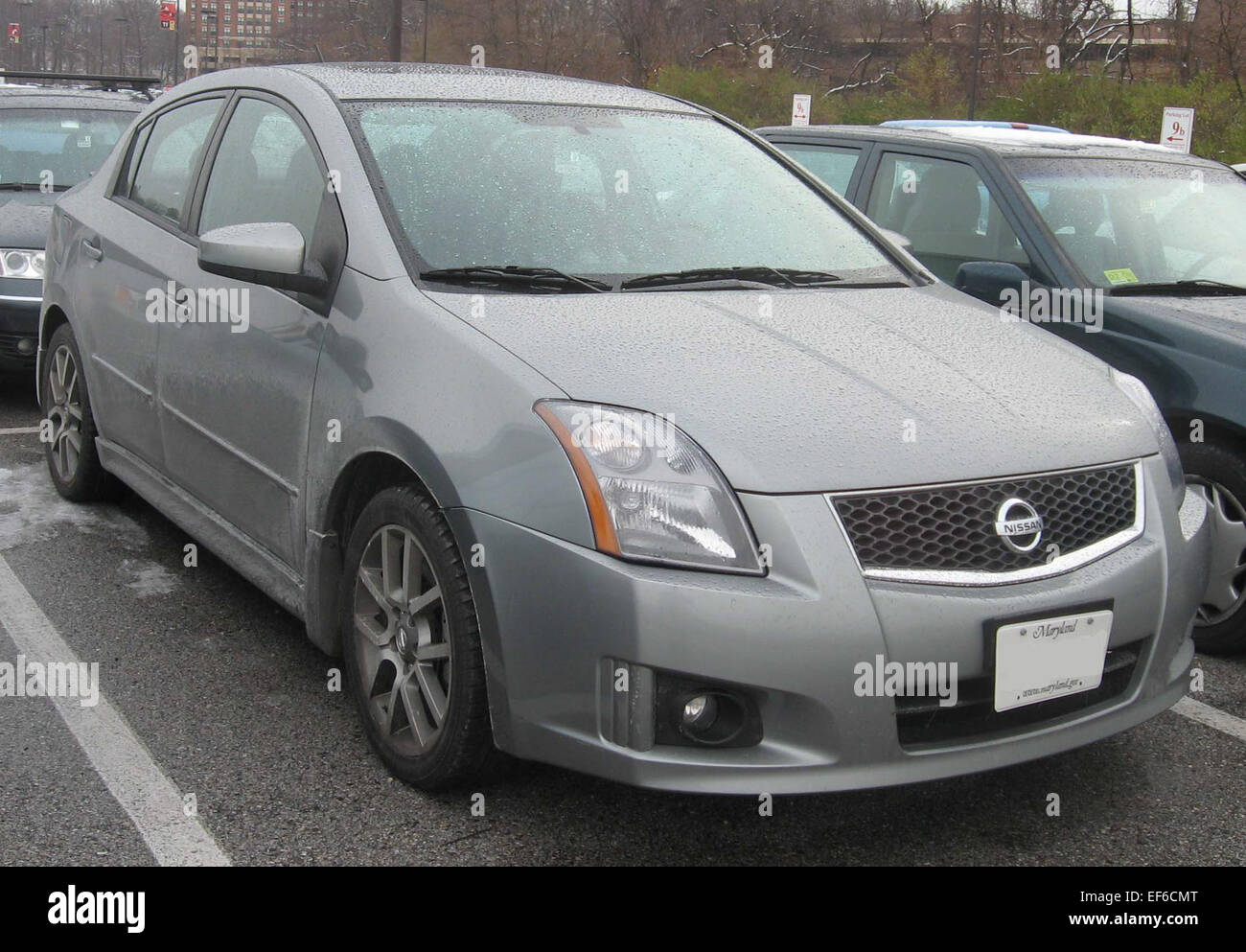The 2008 Nissan Sentra SE-R Spec V is a sportier variant of the Sentra ...