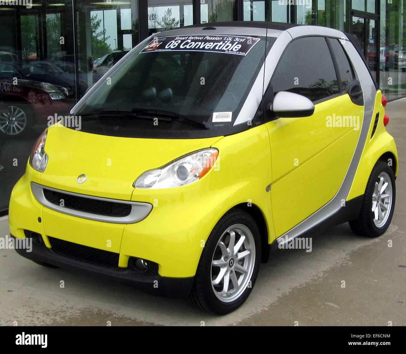 The 2008 Smart ForTwo Passion is a compact convertible offering a 1.0L ...