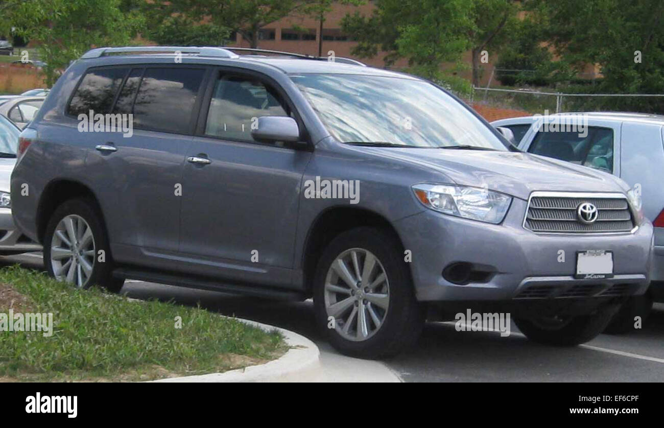 Toyota highlander hybrid suv hi-res stock photography and images - Alamy