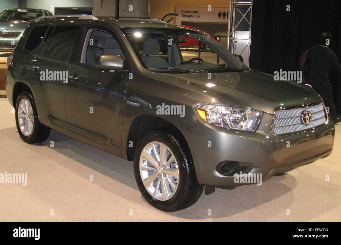 Highlander hybrid hi-res stock photography and images - Alamy
