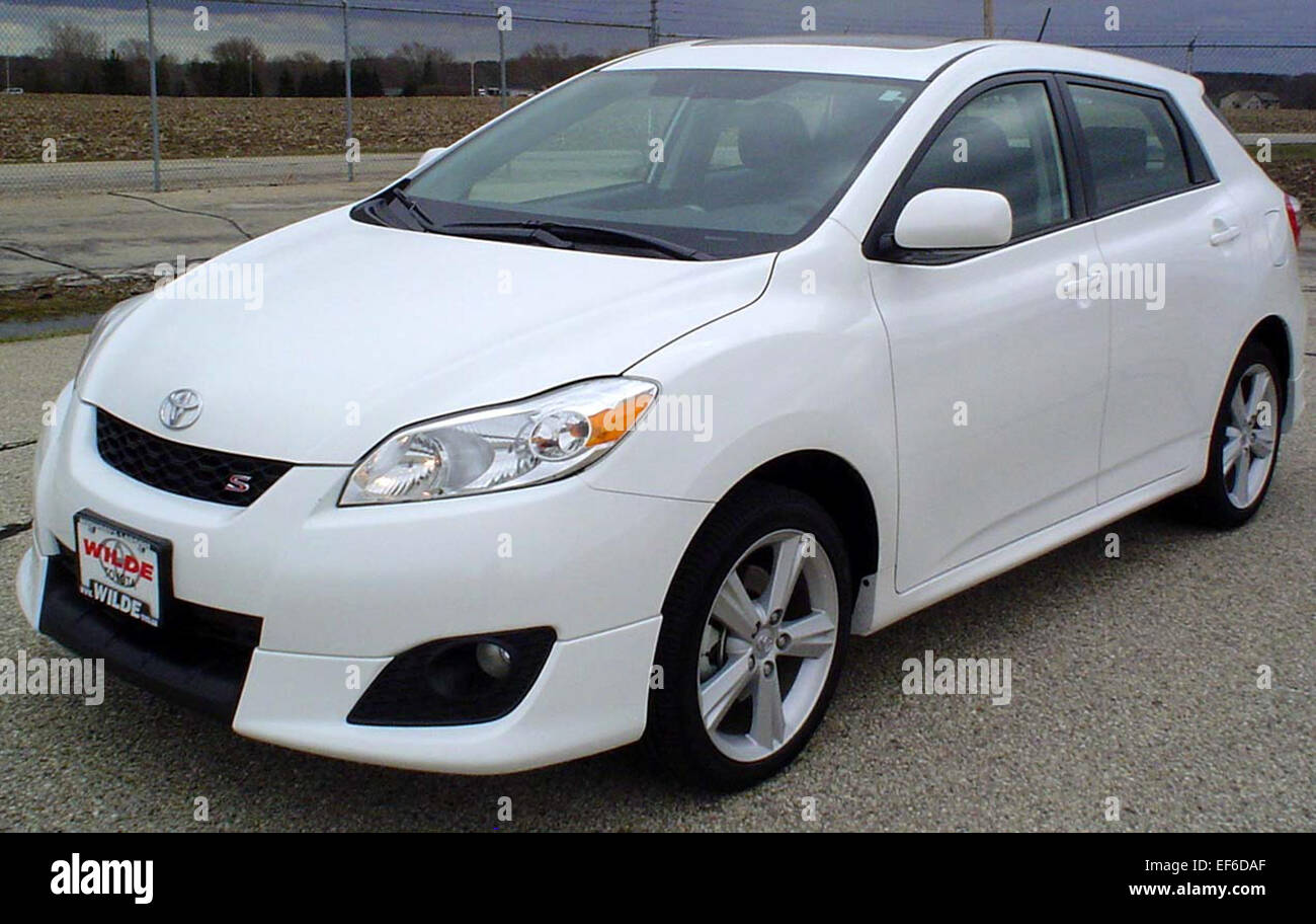 The 2009 Toyota Matrix S is a compact hatchback offering versatility ...