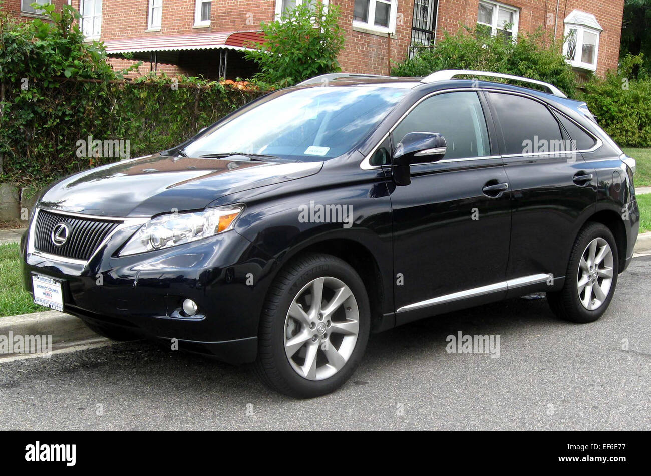 The 2010 Lexus RX350 is a luxury crossover SUV offering a smooth ride ...