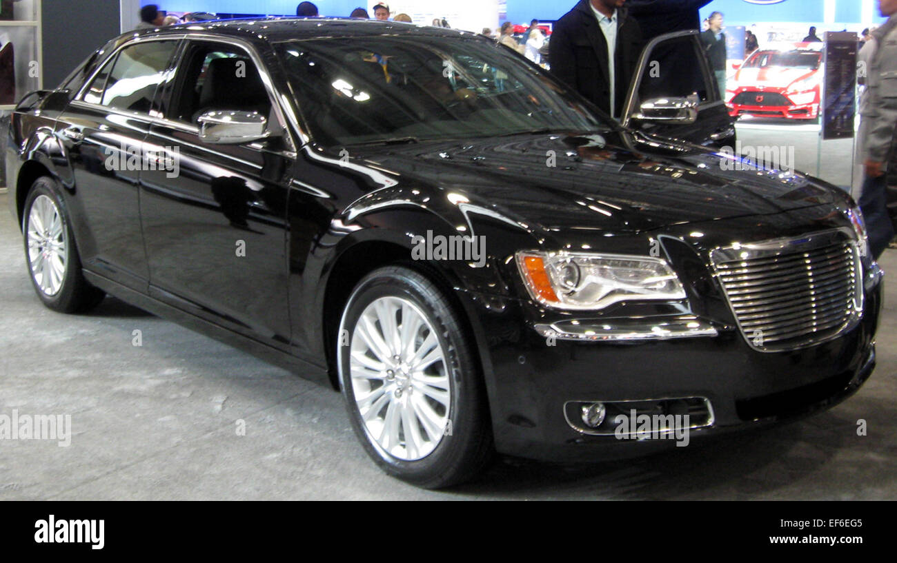 The 2011 Chrysler 300C is a full-size luxury sedan offering a refined ...
