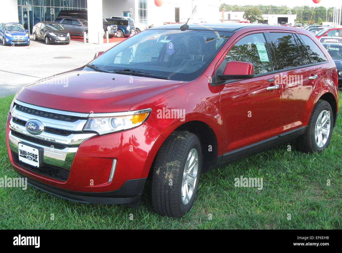 The 2011 Ford Edge SEL is a mid-size crossover SUV that blends comfort ...