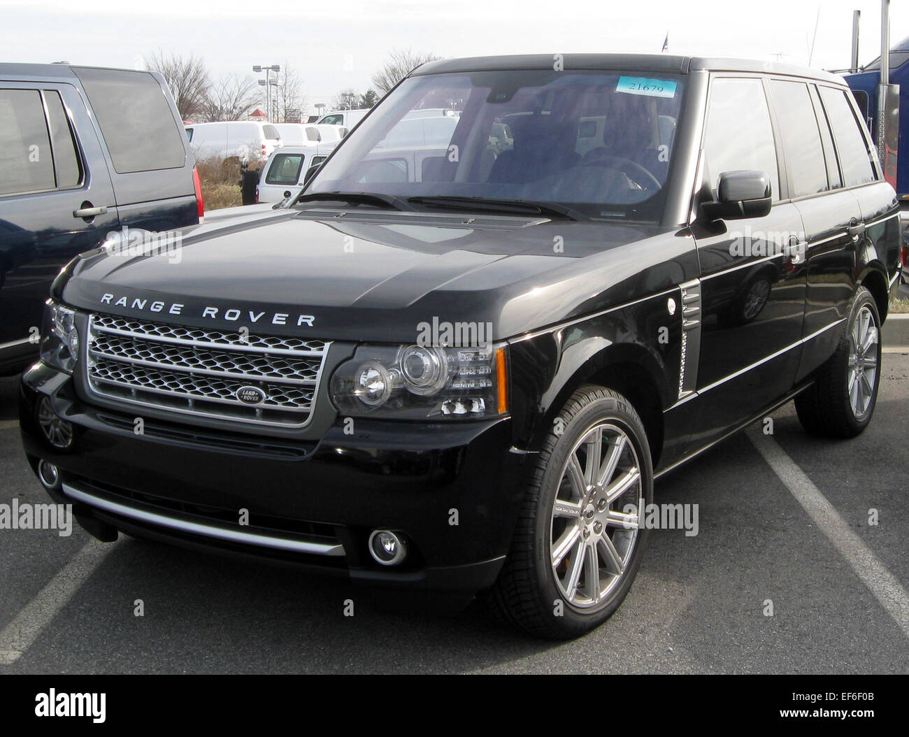 The 2011 Range Rover offers an all-terrain luxury SUV experience ...