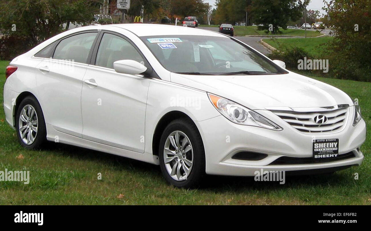 Hyundai sonata 2012 hi-res stock photography and images - Alamy